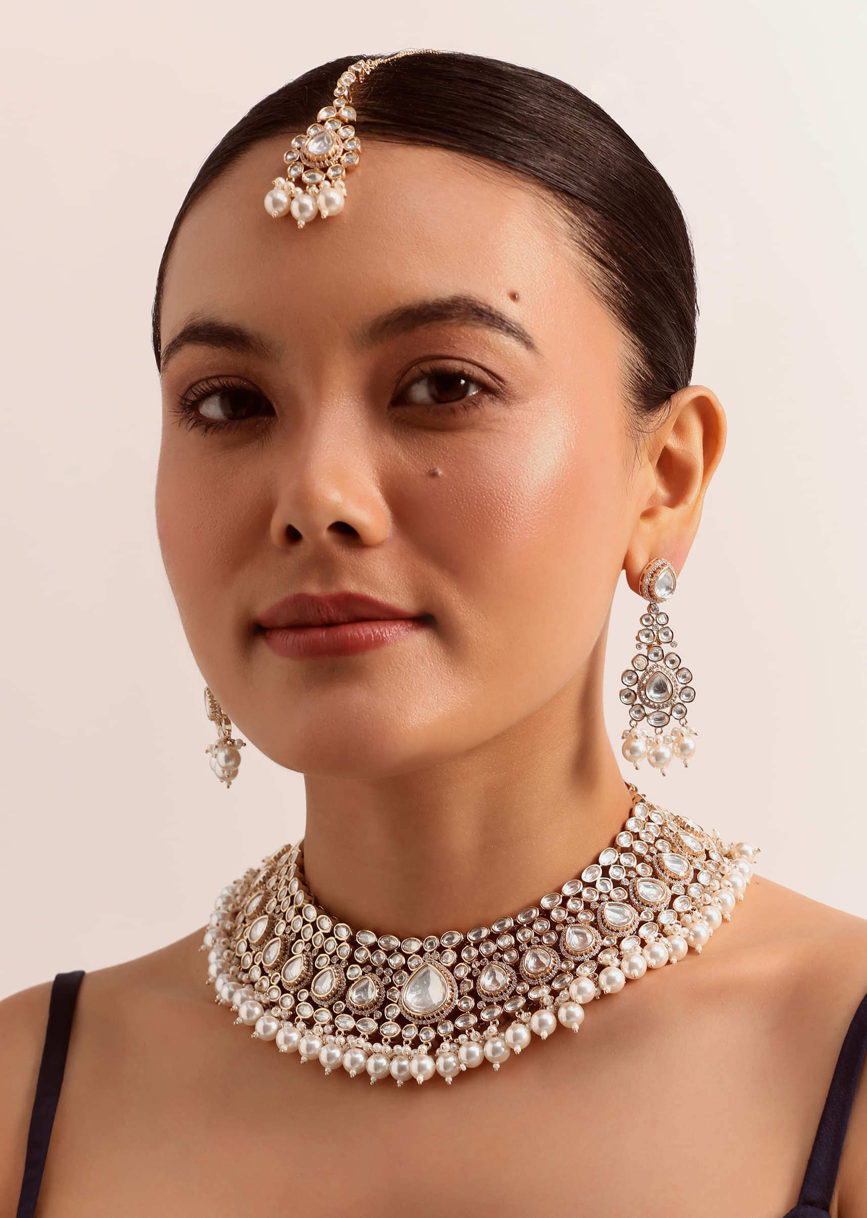 KALKIFashion Gold and White Indian Kundan Necklace Set in Mix Metal