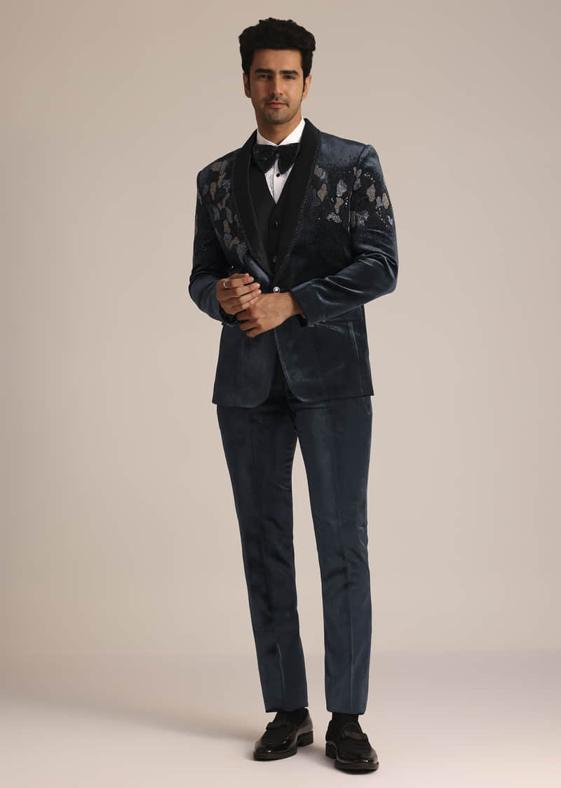 Buy Metallic Grey Velvet Suit With Zardosi Detailing | KALKI Fashion India