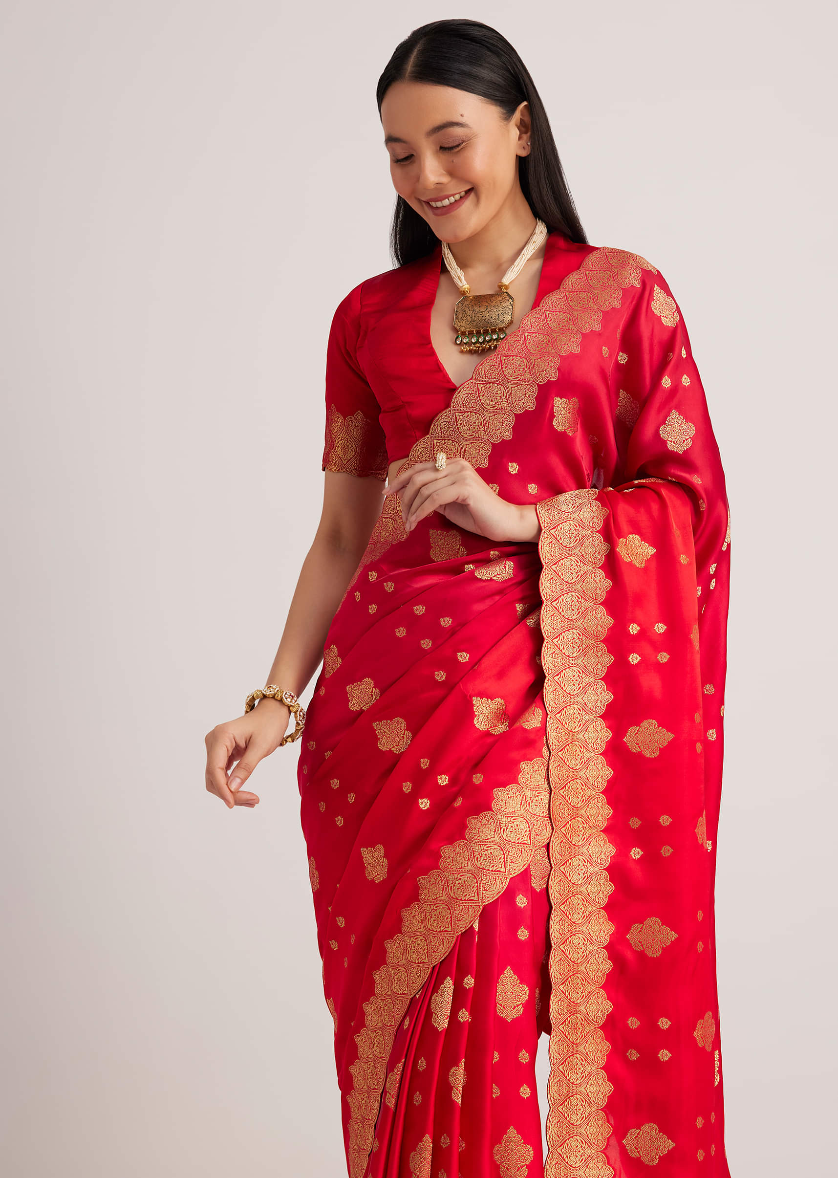 Buy Red Satin Silk Butti Woven Saree With Scallop Brocade Border | KALKI Fashion India