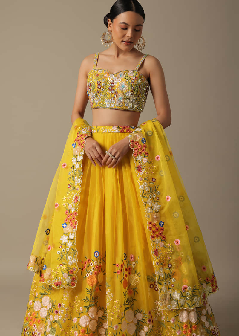 Buy Yellow Organza Lehenga Set With 3D Floral Embroidery | KALKI ...